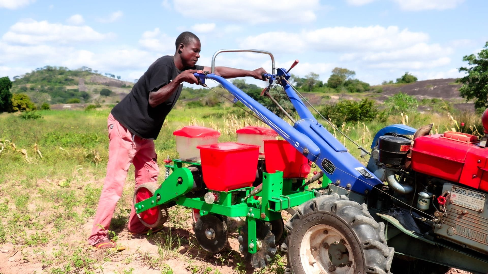 A new vision of making profits drives mechanization service providers in Zimbabwe – CIMMYT